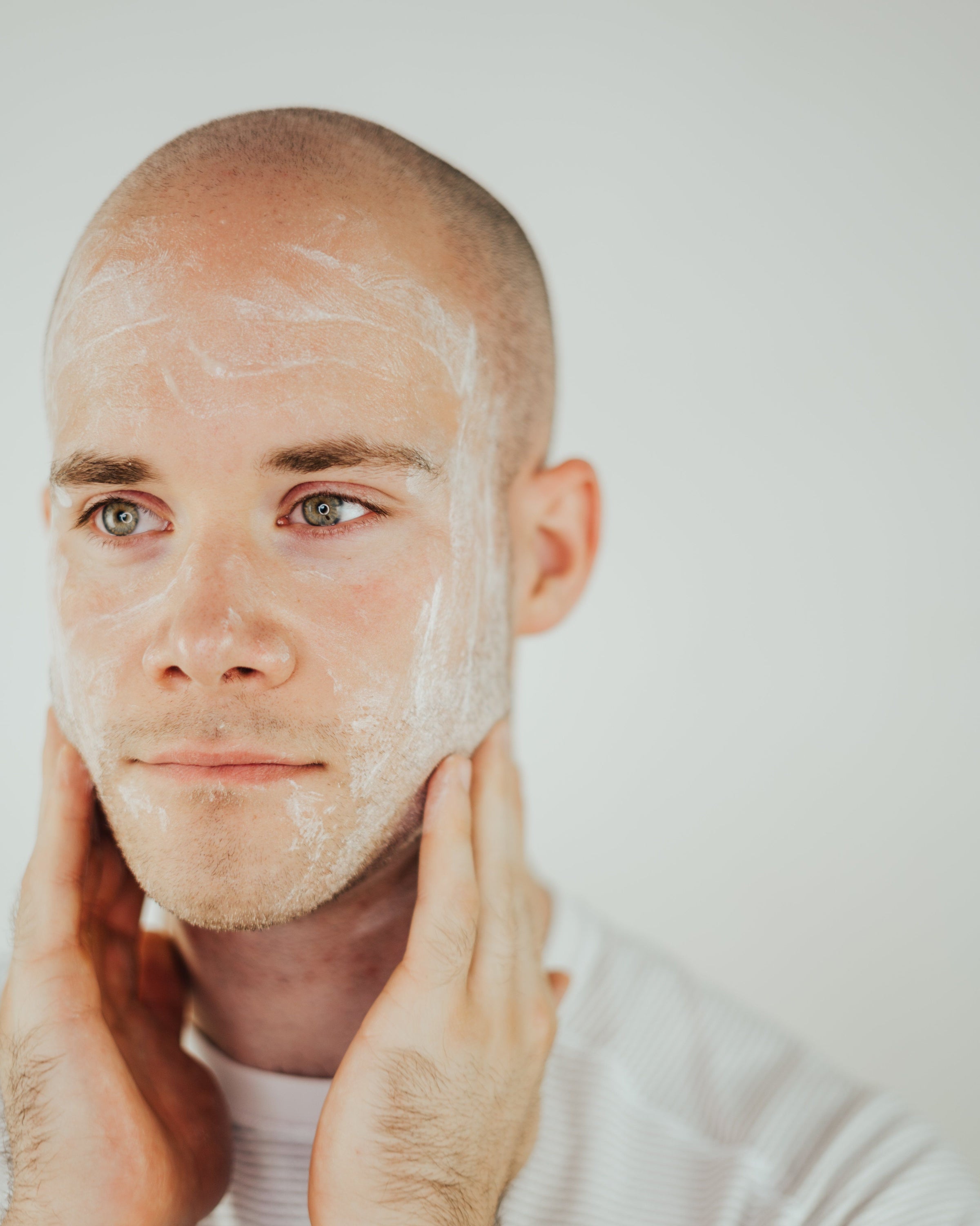 Loshen & Crem: Expert skincare, chosen by those who know skin.
